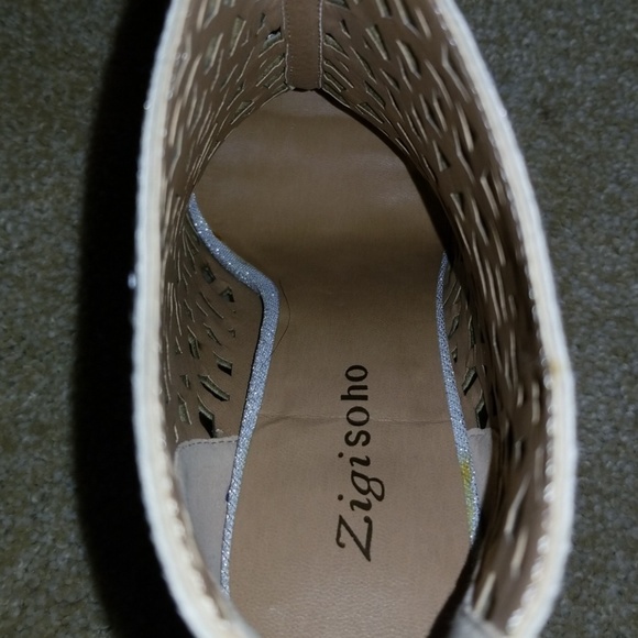 Zigi Soho | Shoes | Zigi Soho Drift Caged Rhinestone Evening Sandals ...